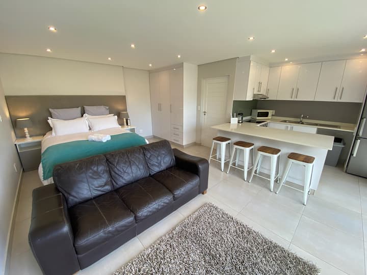 Luxury Self Catering Studio In Eco Estate - Dolphin Coast