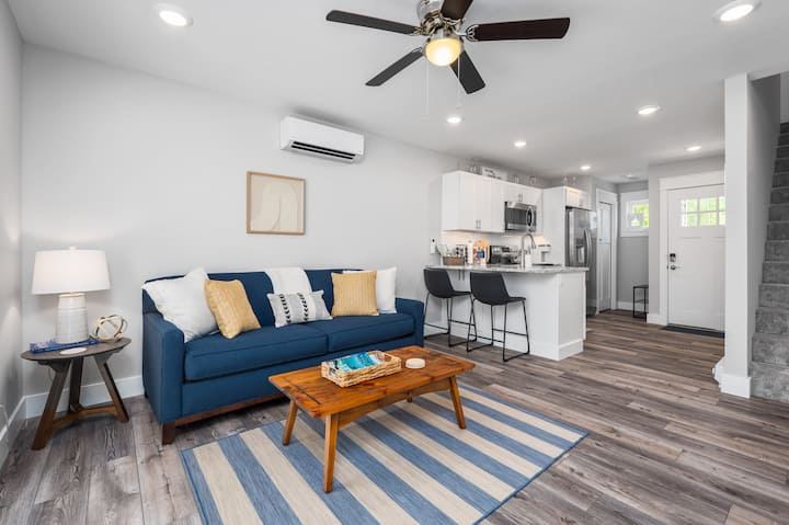 Newly Built Townhouse - Prime Location - Traverse City, MI