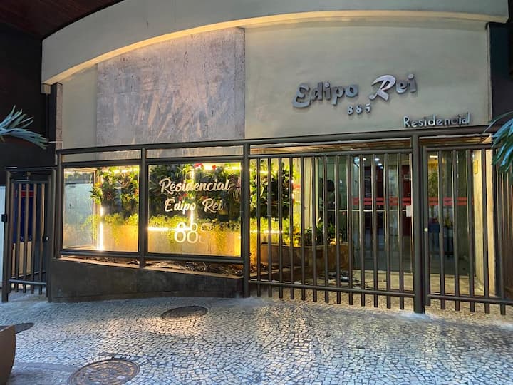 Flat Com Garagem: Conforto E Espaço Com Ar E Wifi - Rio de Janeiro