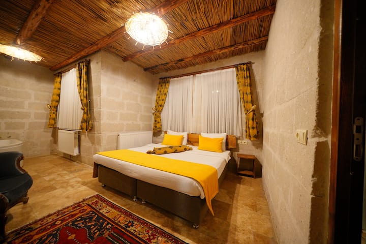 Stone Double Room Bathtub With Valley View Nero - Nevşehir