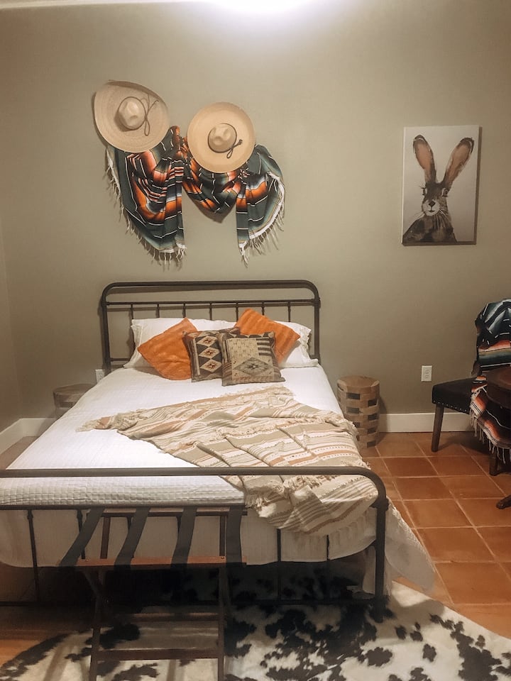 Achterburg House Room #2 - Fort Stockton, TX
