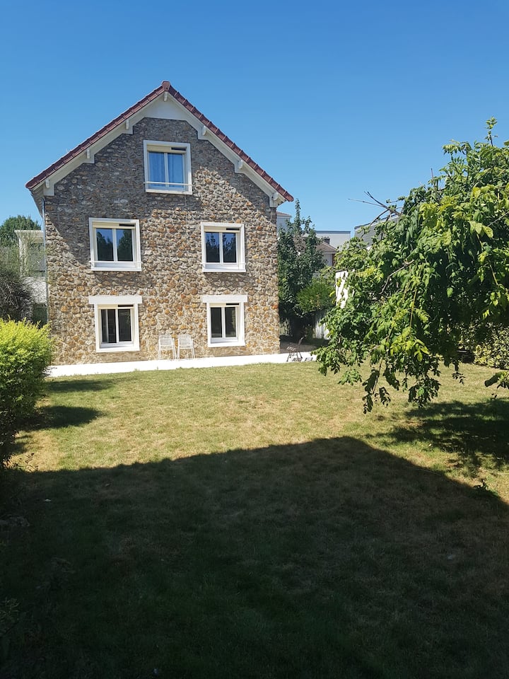 Maison Confortable, Calme, Avec Paris Tout Proche. - Chelles