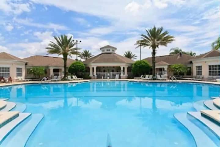 Fall/winter Special - Veteran Owned 3bdr/3bath Townhome 3mi To Disney; Free Wifi - Florida
