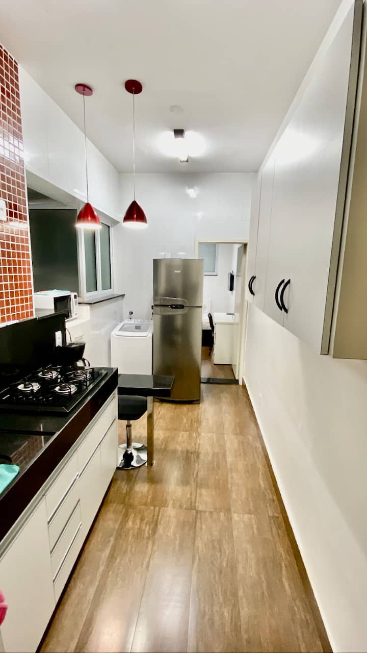 Linda E Confortável Kitnet 2 No Centro Sul - Belo Horizonte