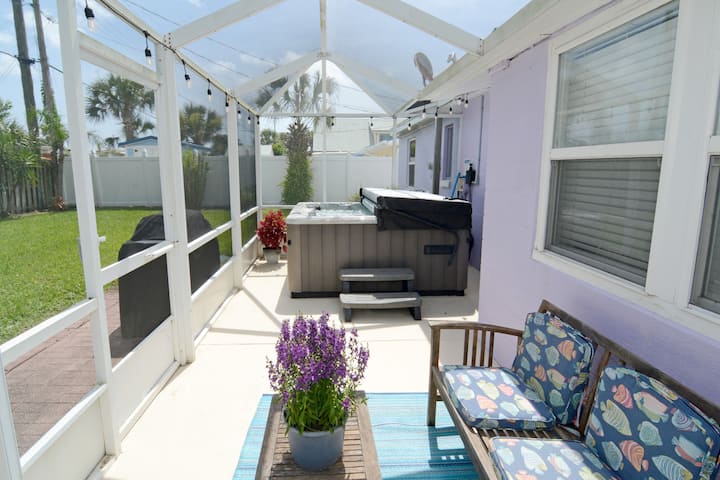 The Little Mermaid House - Dog Friendly - Ormond Beach, FL