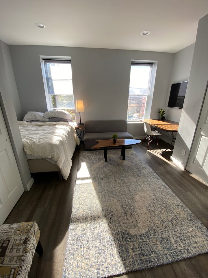 Stylish, Sleek And Simple 1 Bedroom - Francisville - Philadelphia