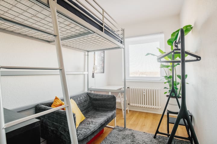 Minimalist Room In Berlin Vacations//business Trip - Berlin