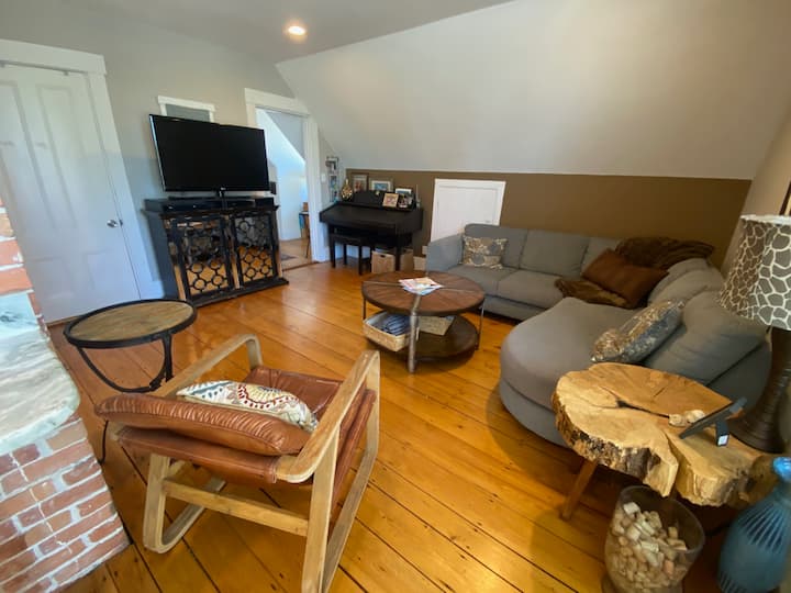 Penthouse Condo With Roofdeck - Cambridge, MA