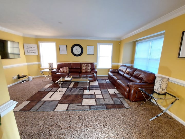 4 Bdr Th  Near Historic Downtown Fburg & Quantico - 프레드릭스버그