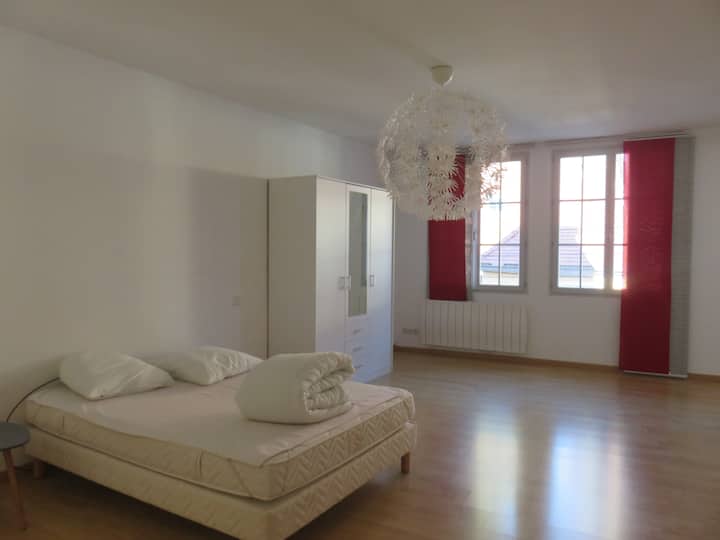 Chambre Spacieuse Centre-ville - Baume-les-Messieurs