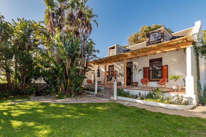Farm Style House With Character (Solar Powered) - Kapstadt