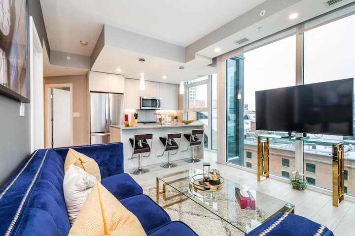 Downtown, Edmonton Vacation Rentals & Homes - Edmonton, Canada | Airbnb