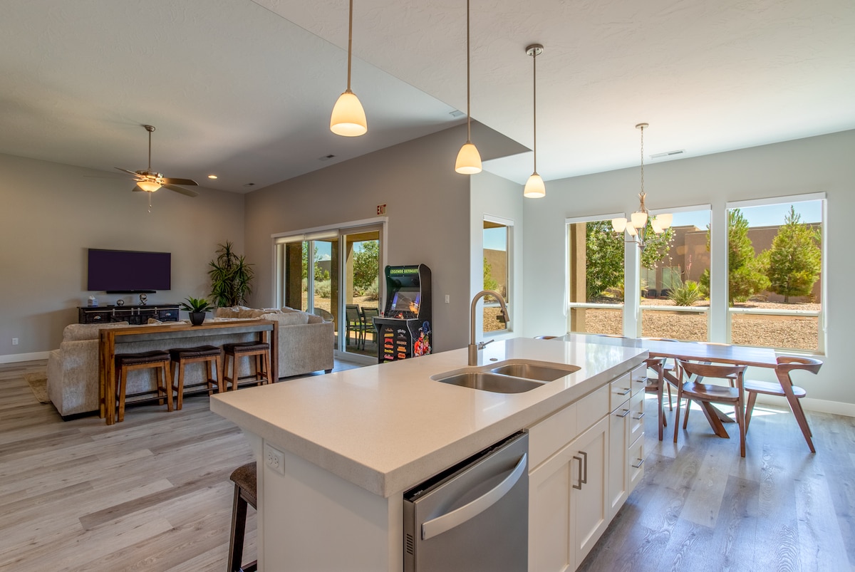 Red Sands: Open Living & Resort Amenities - Houses for Rent in ...