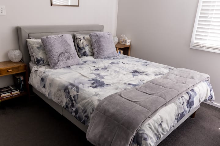 Hunter Valley Wine Country. Private Bed/bathroom. - Cessnock