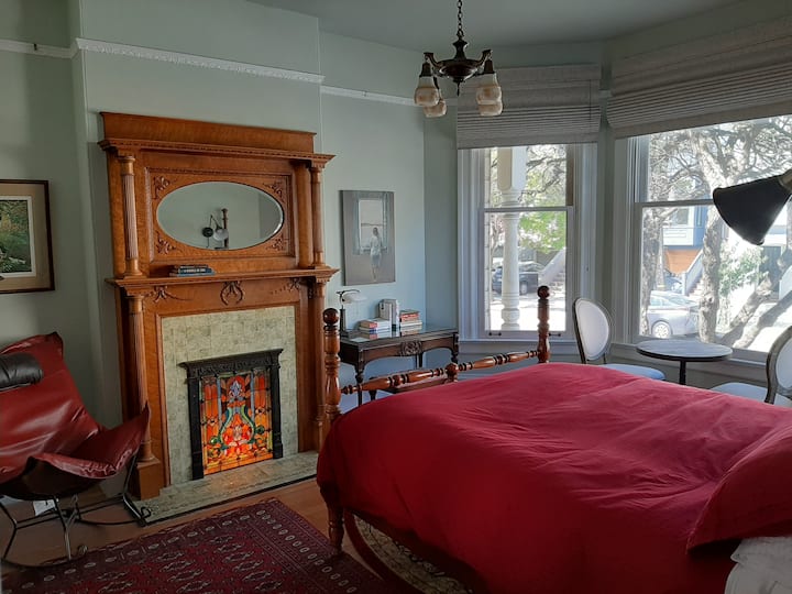 Gorgeous Period Victorian Room In Noe Valley - San Francisco, CA