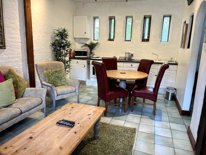 Stable Flat - Berkshire