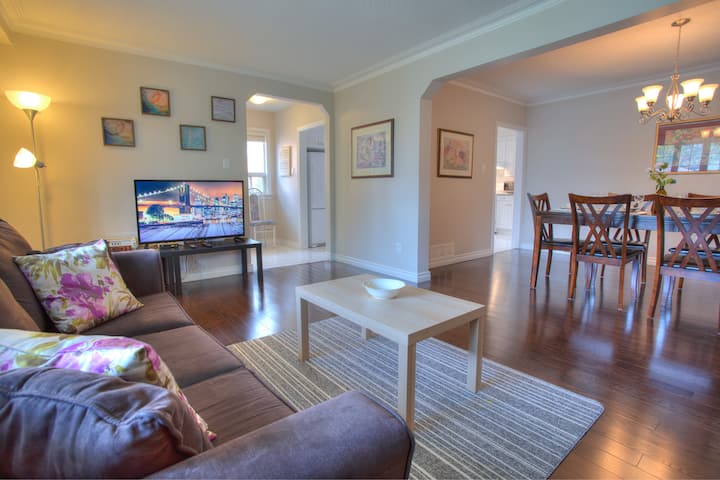 Exquisite Modern House -Prestigious Bathurst Manor - Vaughan