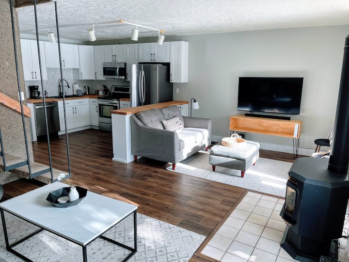 Spacious & Updated Mtn Condo, 10-30min To Resorts! - Dillon, CO