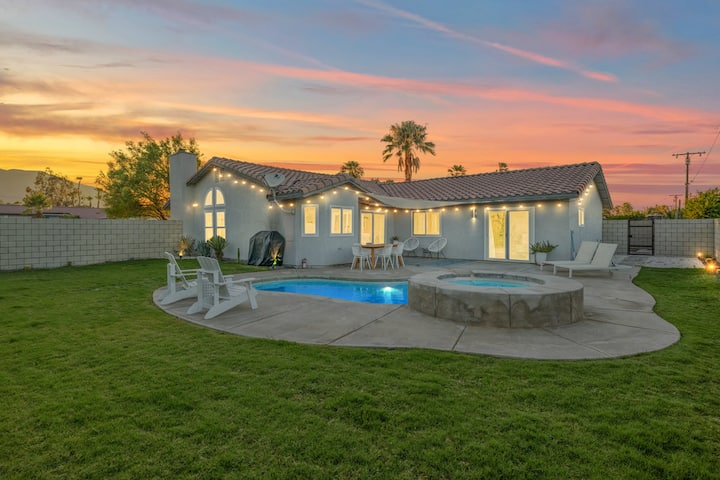 Desert Oasis With Private Pool & Stunning Views - Palm Springs, CA