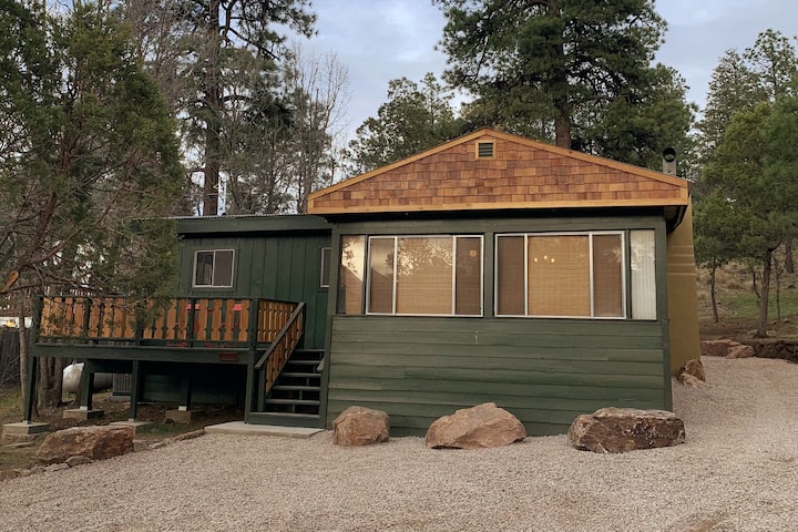 Twin Pines Casita: Big Yard, View, Porch & Hot Tub - Ruidoso, NM