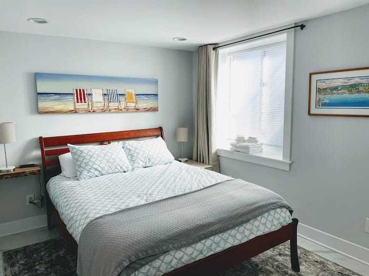 Safe, Stylish Philly Rowhouse. 2br Ultra Clean - Ardmore, PA