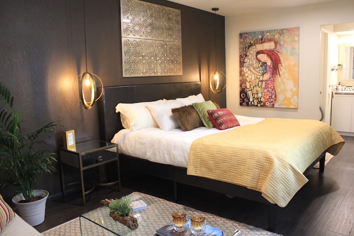 Classy King Bed Suite ☆ Close To Creek & Trails - Sedona, AZ