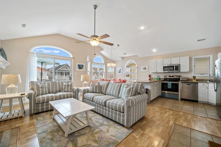 The Happy Place! 2nd Floor Gold Coast Ocnj Condo! - Ocean City, NJ