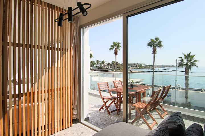 Phaedrus Living: Seaview Modern Flat Lighthouse 52 - Paphos