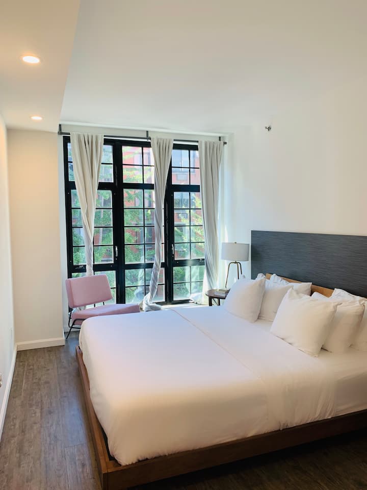 138 Bowery-king Suite W. Living Room Space -