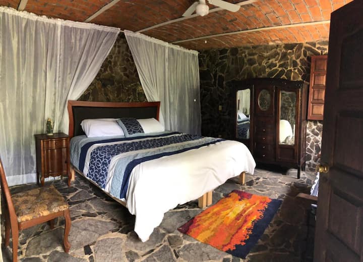 "Habitación De Piedra, La Casa De Los Mangos #3" - Ajijic