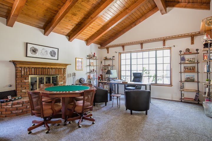 Vintage Mountain Charm: The Foxhole - San Bernardino, CA