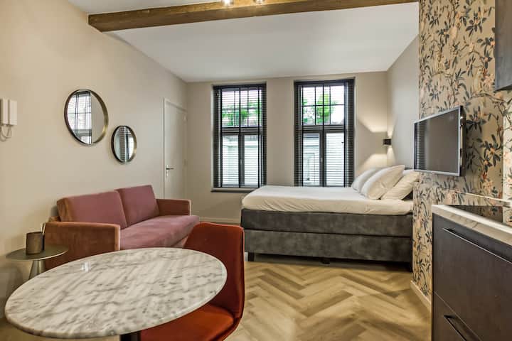 Stylish Apartment In 18th Century Building Room 2 - Leiden