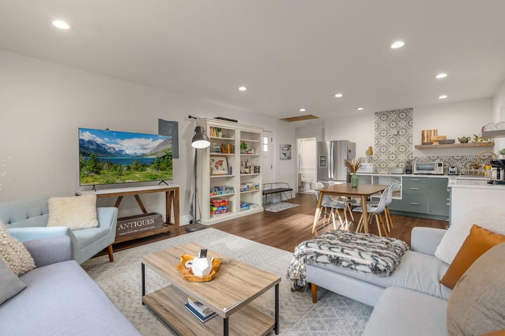 La Casita- 2 Bbrm Private Gated Guesthouse - Seattle