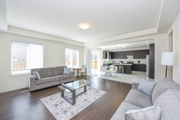 Beautiful House In Milton - Milton