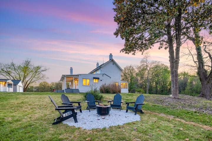 Unique Stay- Historic Home - Fredericksburg, VA