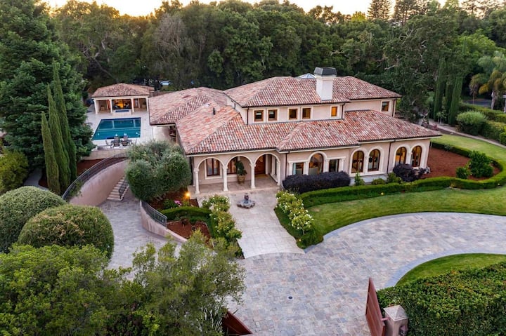 $14+mil Estate, 2.5 Miles From Stanford - Palo Alto, CA