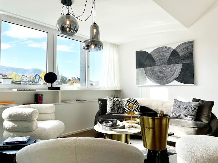 New 2-bedroom/2 Bath Topfloor Serviced Apartment - Zürich