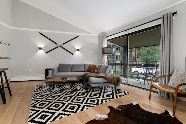 Close To Peak 8. 2bed/2bath+loft. On Free Bus Rte. - Breckenridge, CO