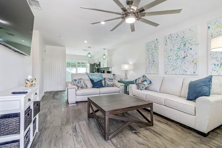 Fm Beach (Off Island) Sunrise 2 Piece Of Paradise - Fort Myers Beach, FL