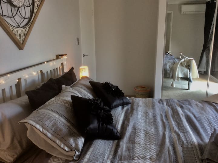 10 Handpicked Airbnb Vacation Rentals In Bullsbrook, Australia ...