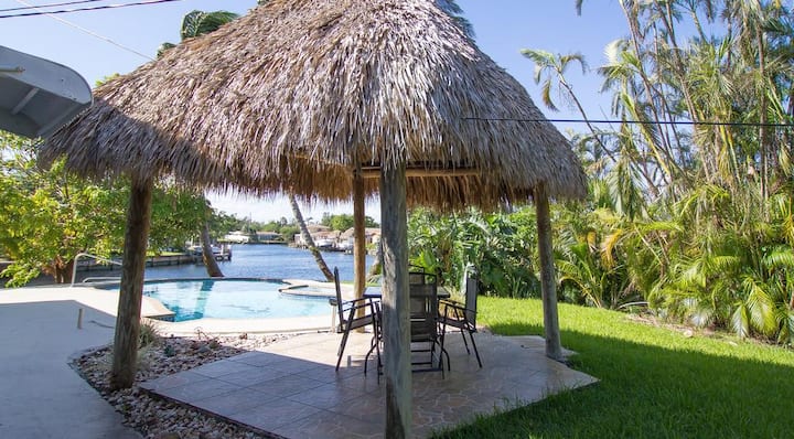 Luxury Waterfront Private Mansion In Miami - Miami Beach, FL