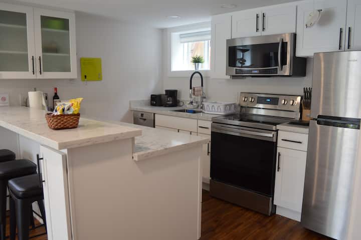 Cozy 1 Br Apartment In Nw Seattle W/ Private Patio - Seattle, WA