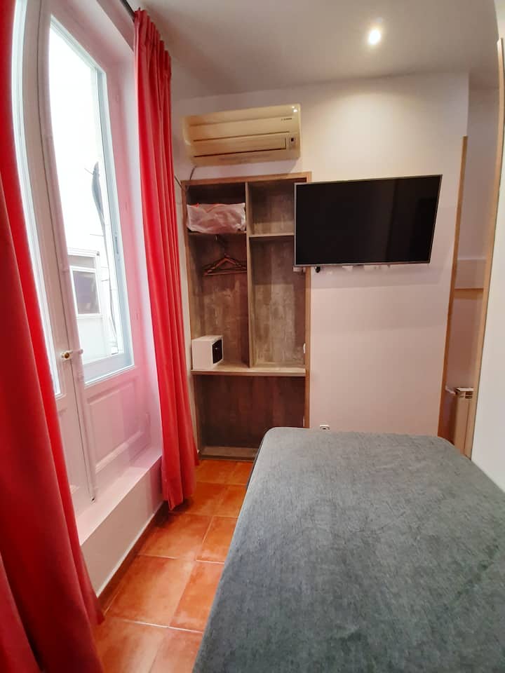 Interior Single Room - Room Only - Madrid