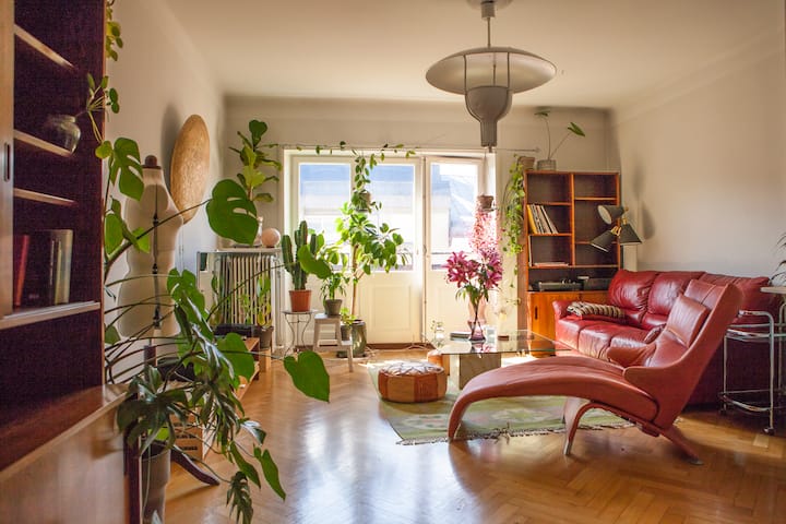 Bright Top Floor Sofo Apartment - Prime Location - Estocolmo