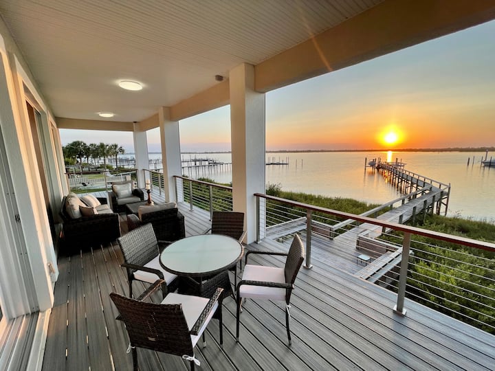 St Augustine Waterfront Luxury Vacation Rental - St. Augustine, FL