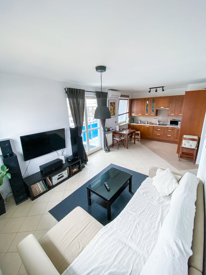 Apartament Chamonix - Metrem 20 Min Od Centrum - Varsovia