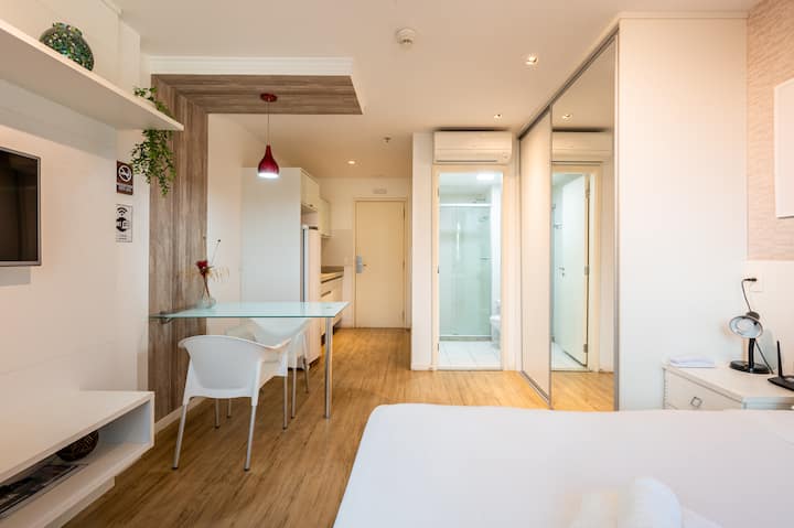 Flat Alto Padrão Próx. Esplanada - Wifi E Garagem - Brasília