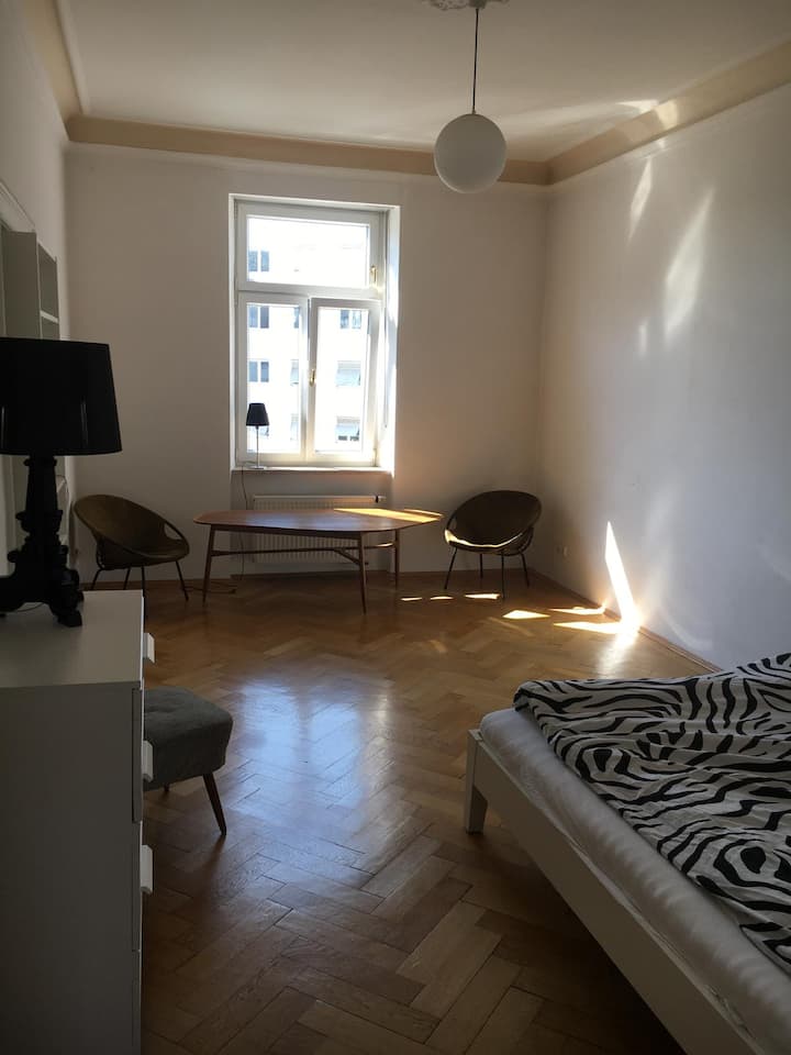 Schöne Wohnung Mit Großem  Balkon - Dachau