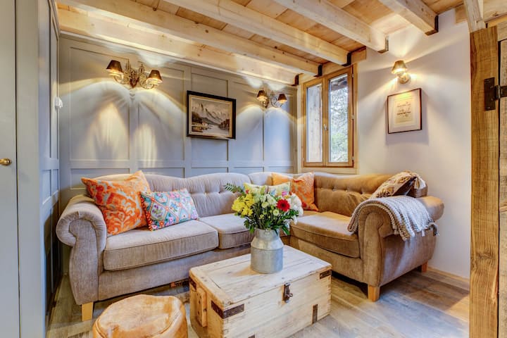 Detached Chalet & Gardens Central To Alps Village - Saint-Jean-d'Aulps