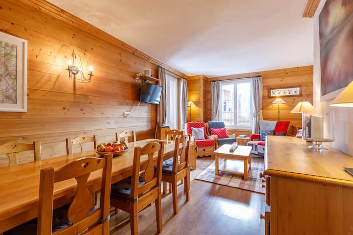 Lovely Family Apartment With Mountain Views - モルジヌ